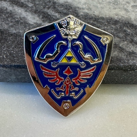 Jewelry | Legend Of Zelda Retro Hylian Shield Triforce Pin Brooch ...